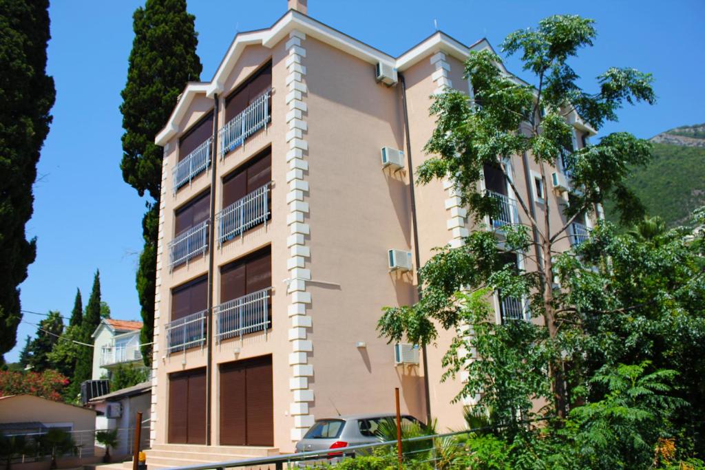 Mimoza apartmani-Đenovići, Herceg Novi, Crna Gora - ODMARAJ ME - VAS ...